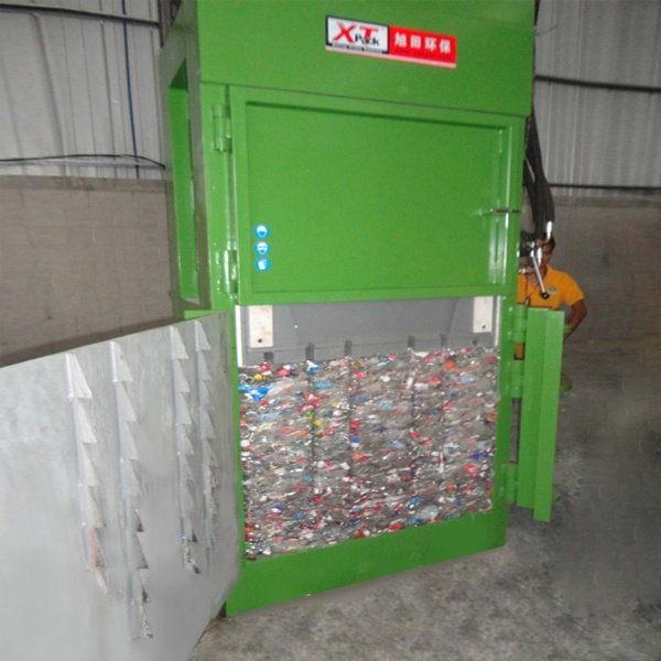 XTpack Hydraulic Pet Bottles Baler Price, China PET Bottle Baling ...